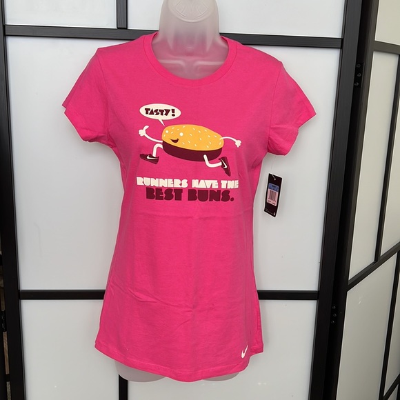 Nike | Tops | Nwt Nike Runners Have The Best Buns Graphic Tee Tshirt ...